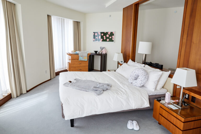 Babymoon vs. Postpartum Hotel: Which Should You Choose? - Motherly