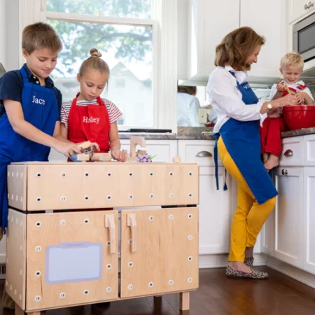 13 Best Play Kitchens For Kids That Are Beautiful (And Fun!) - Motherly