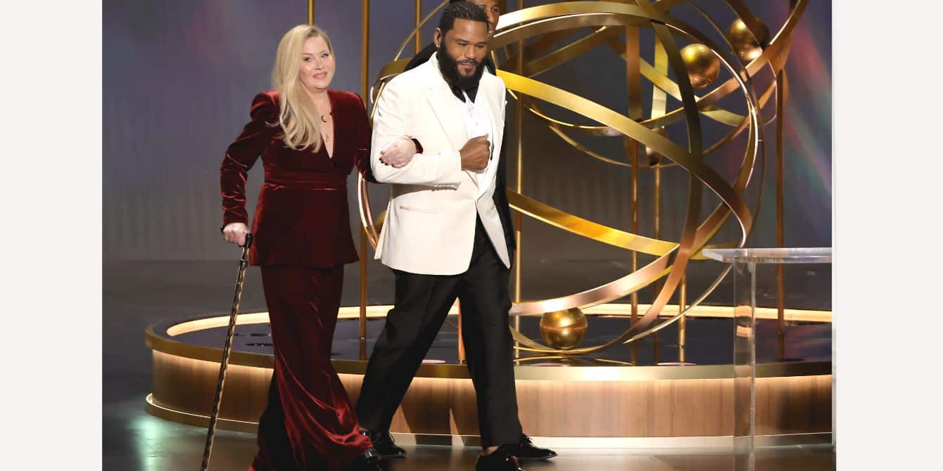 Christina Applegate Receives Standing Ovation At The Emmys Motherly