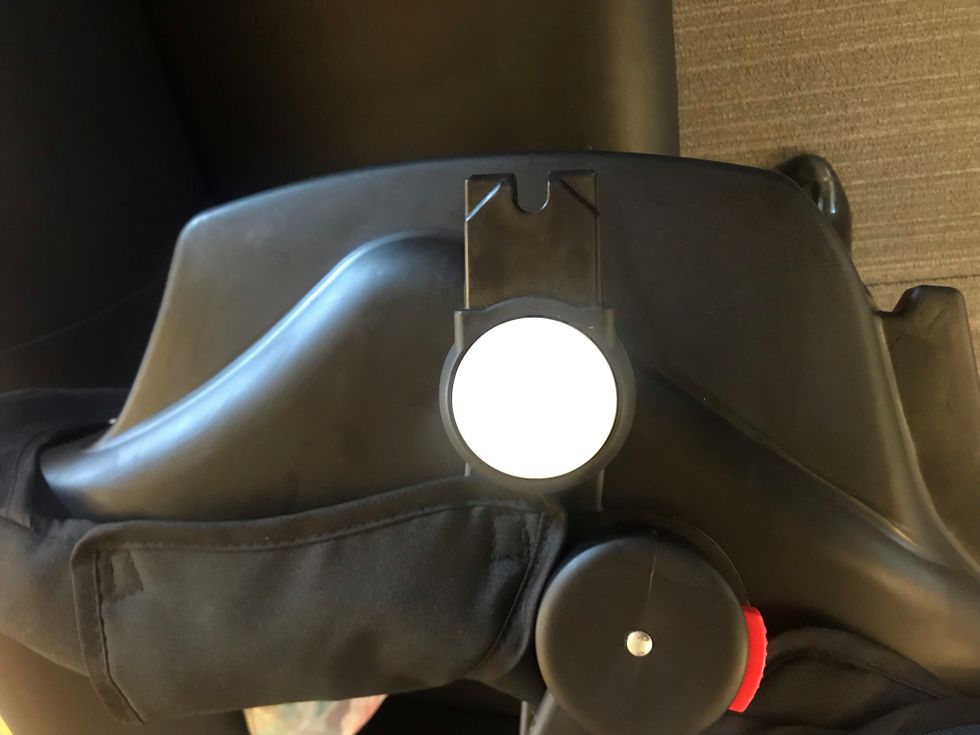 3 Tips On How to Tell if a Car Seat is Counterfeit - Motherly
